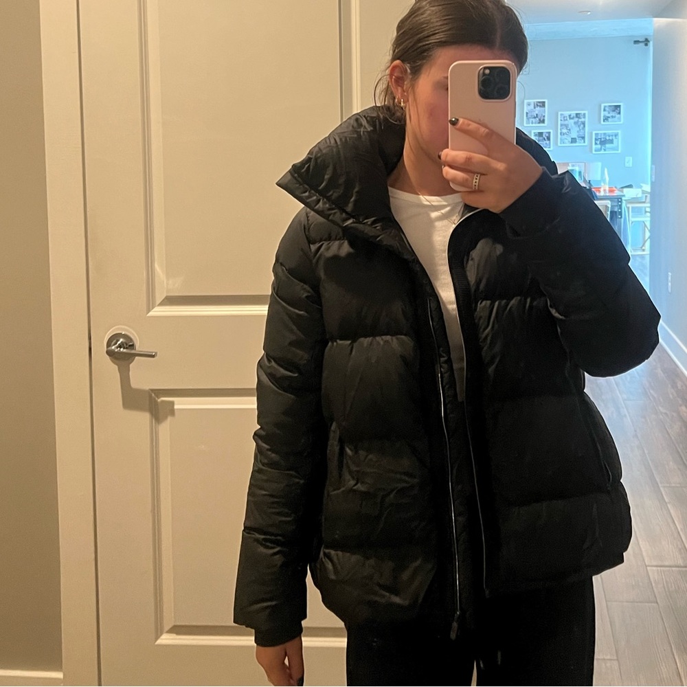 Lululemon Puffer Jacket - Gem